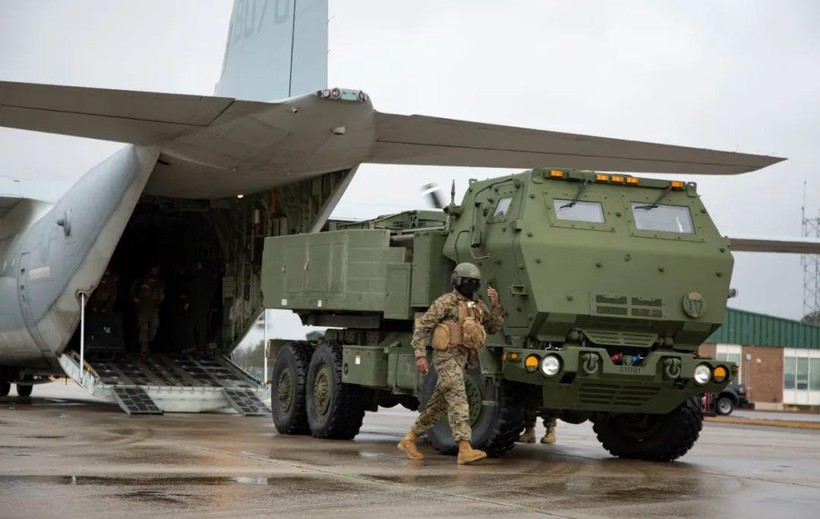 Vì sao UAE từ bỏ HIMARS của Mỹ quay sang mua hệ thống AR-3 của Trung Quốc?